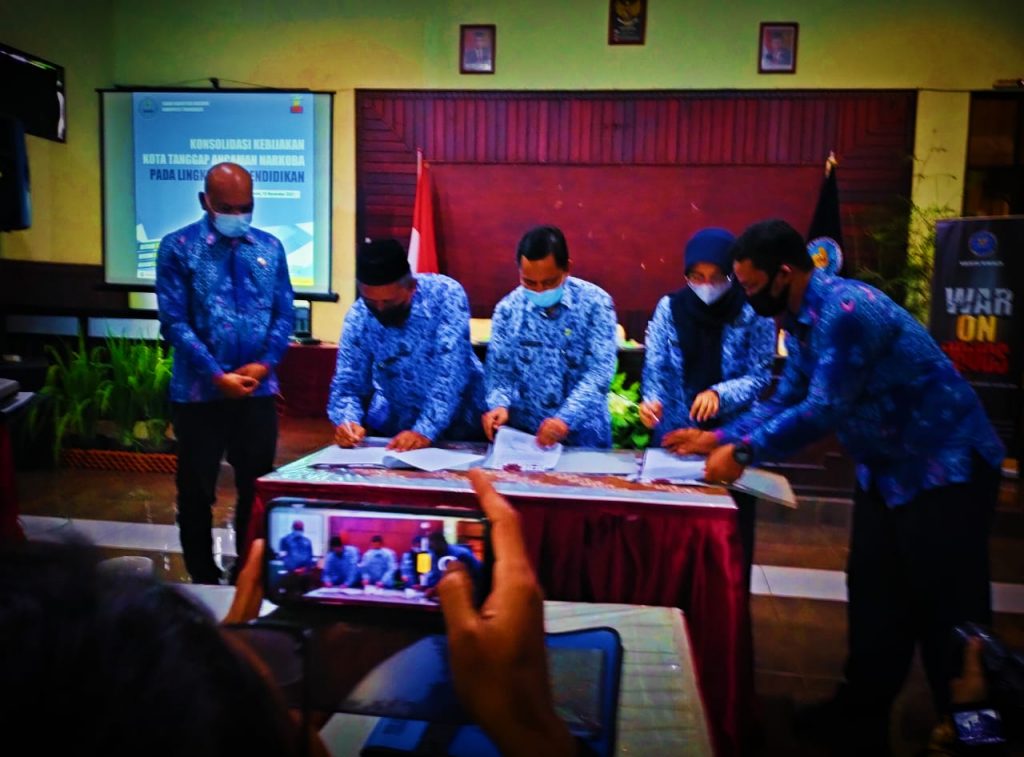 Wujudkan Trenggalek 'Bersinar', Tiga Lembaga Satuan Pendidikan Tandatangani Komitmen Bersama ...