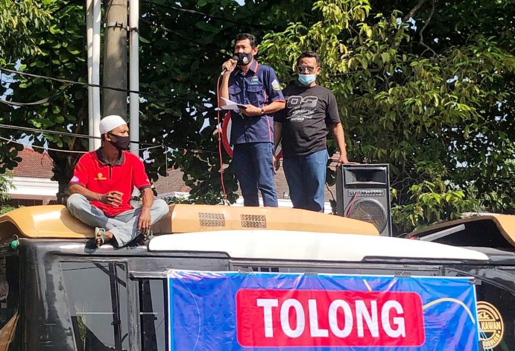 Perang Obor dan Jembul Tulakan Ala Siswa SMAN 1 Tahunan - Mondes