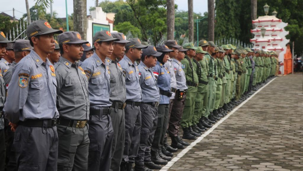 Satlinmas di Jepara Hadir dengan Seragam Baru Saat Pemilu Nanti - Mondes